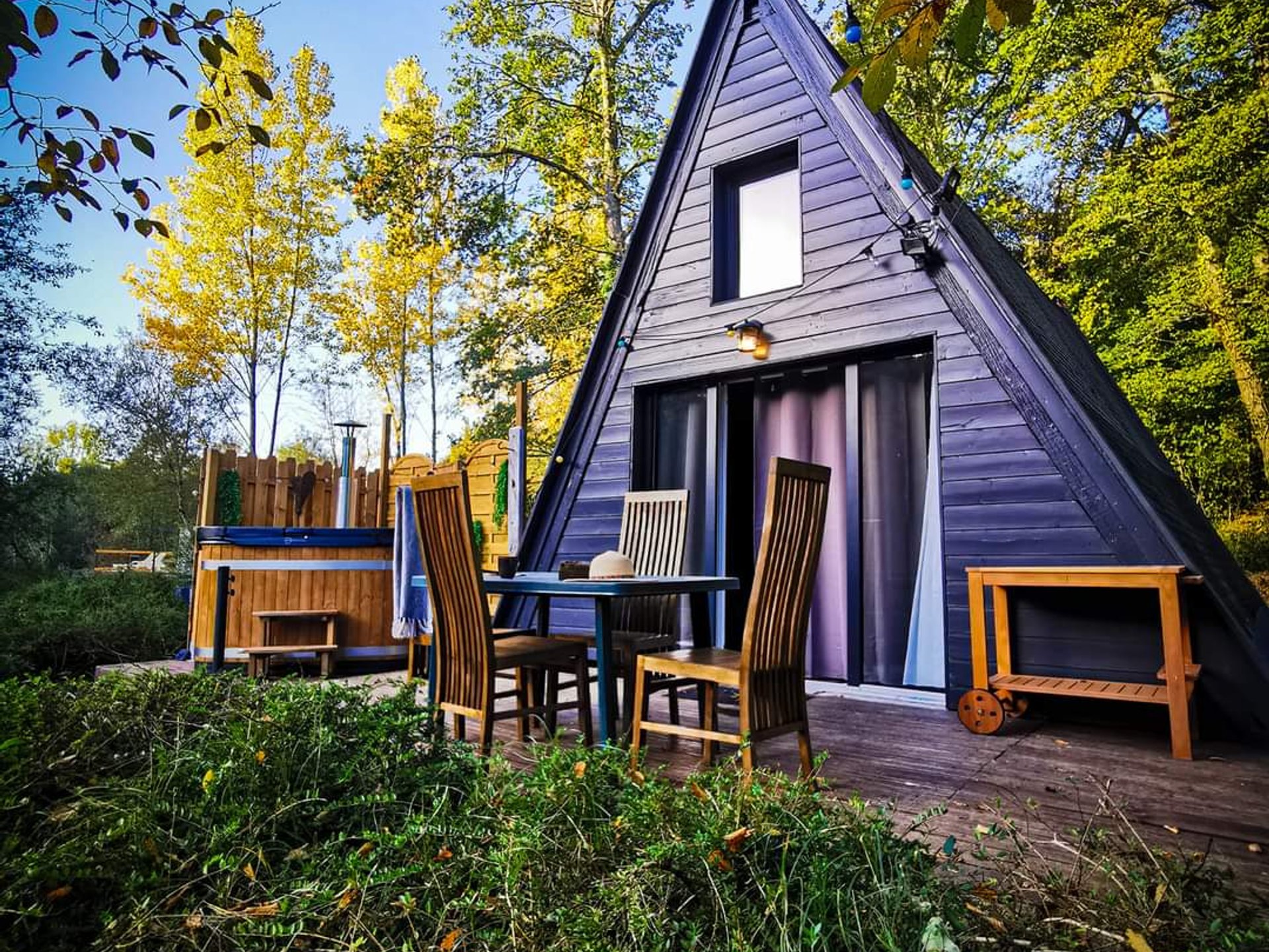 La Cabane Du Pêcheur, Chalet En A Au Bord D'un éTang De Pêche (Découverte) à Sarlat - Castels