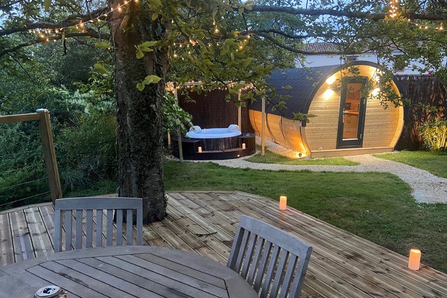 Tonneau Insolite Et Spa Dans Le Vignoble Nantais - Loire-Atlantique