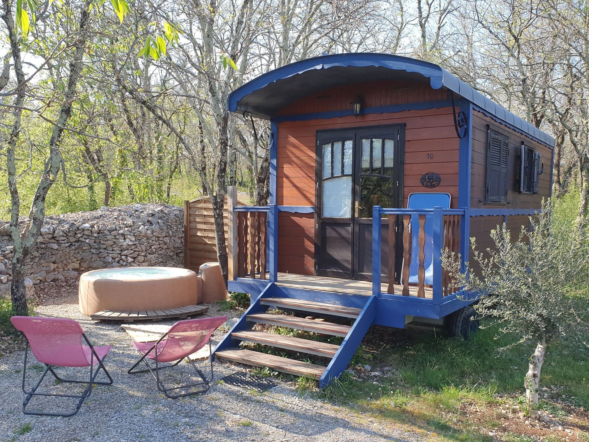 Roulotte Gîte Nuit D'amour & Spa - Ardèche