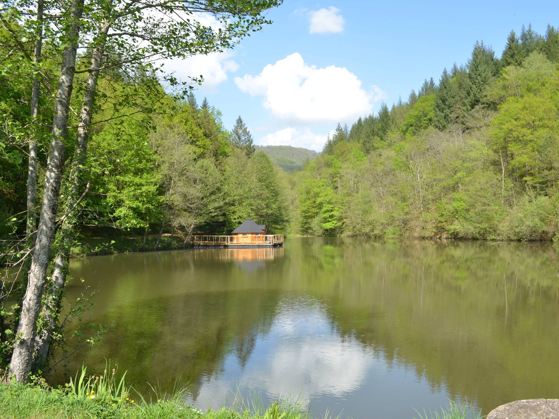 Cabane Flottante Libellule - Aveyron