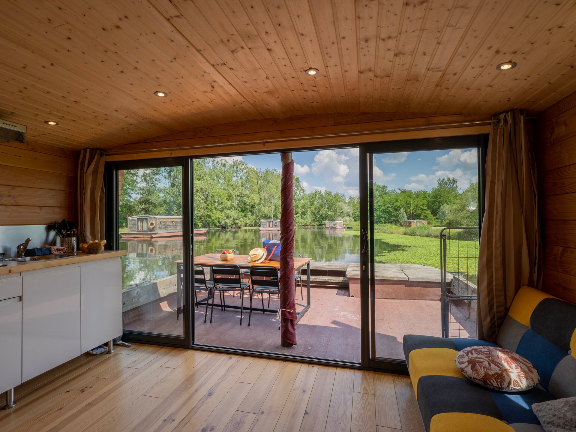 Toue Cabanée Tribu - Digoin