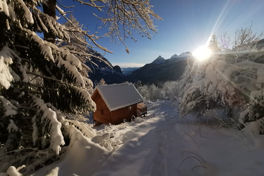 Cabane "Le Chambeyron" - Lac de Serre-Ponçon