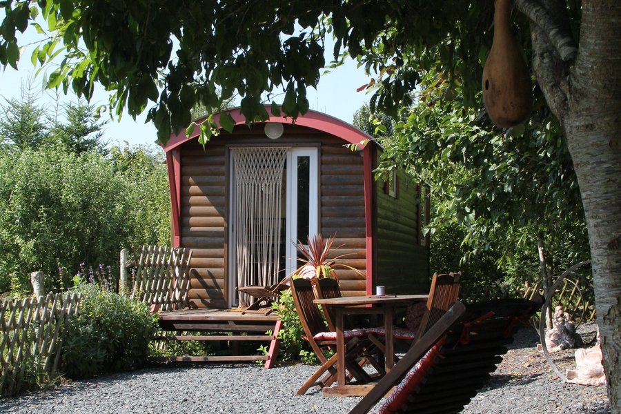 La Roulotte Kala Et Son Spa Jacuzzi - Mayenne