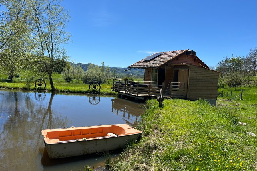 Cabane Au Bord De L'eau - Haute-Loire